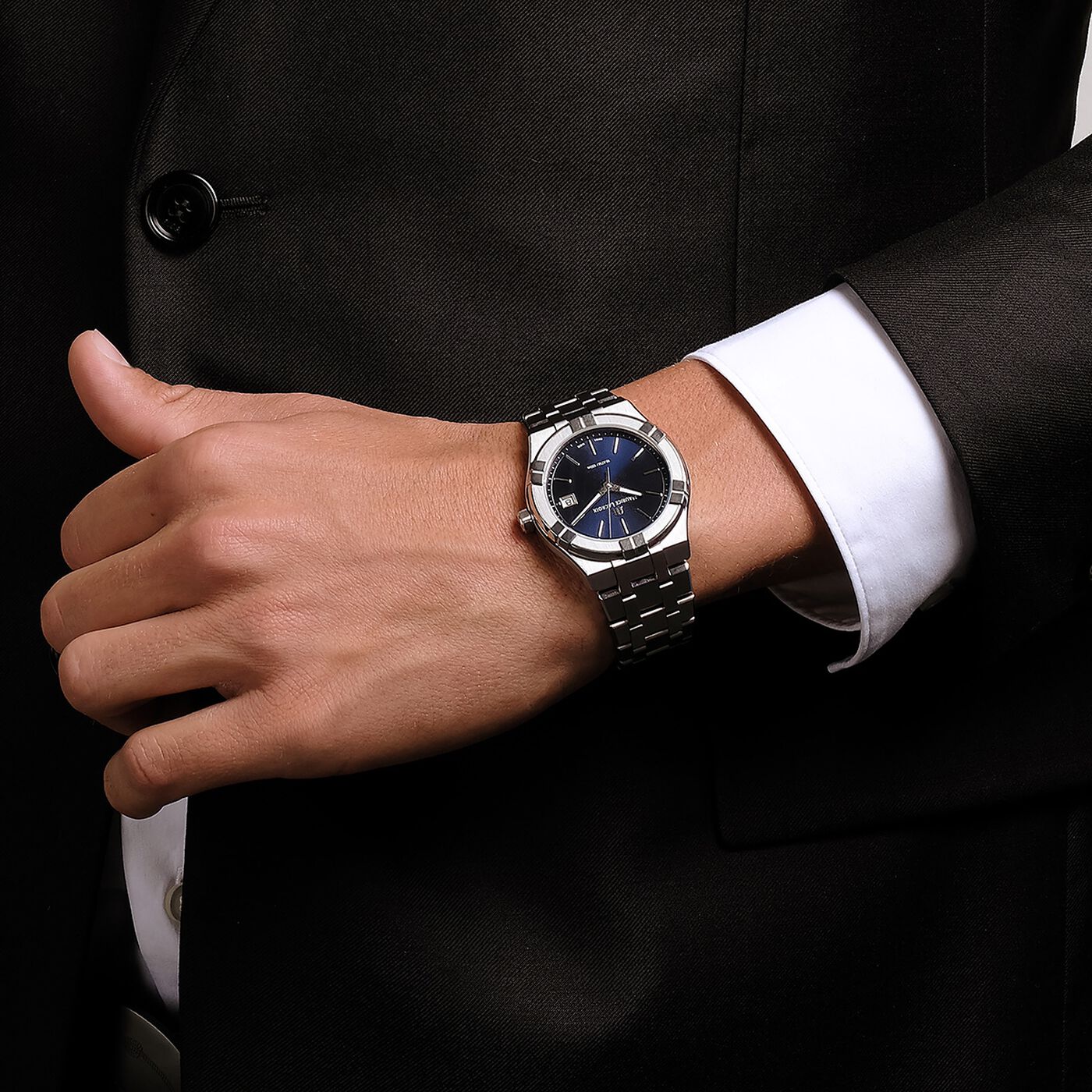 AIKON QUARTZ DATE 40MM - AIKON collection - USA | Maurice Lacroix